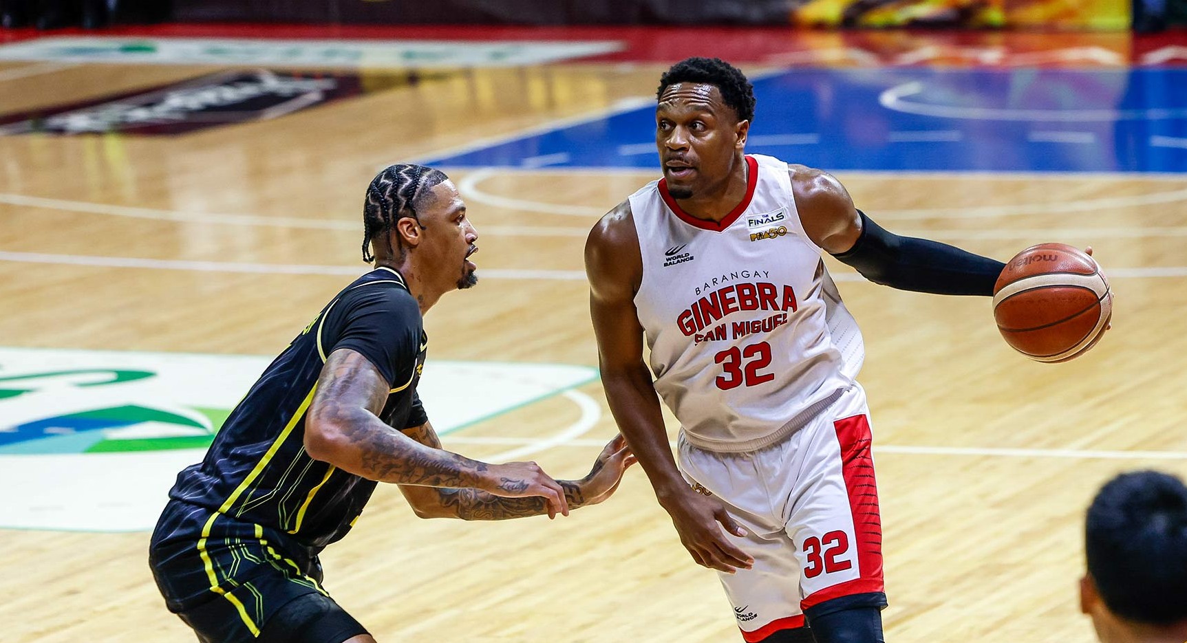 By the Numbers: Breaking Down Justin Brownlee vs. Chris McCullough’s ...
