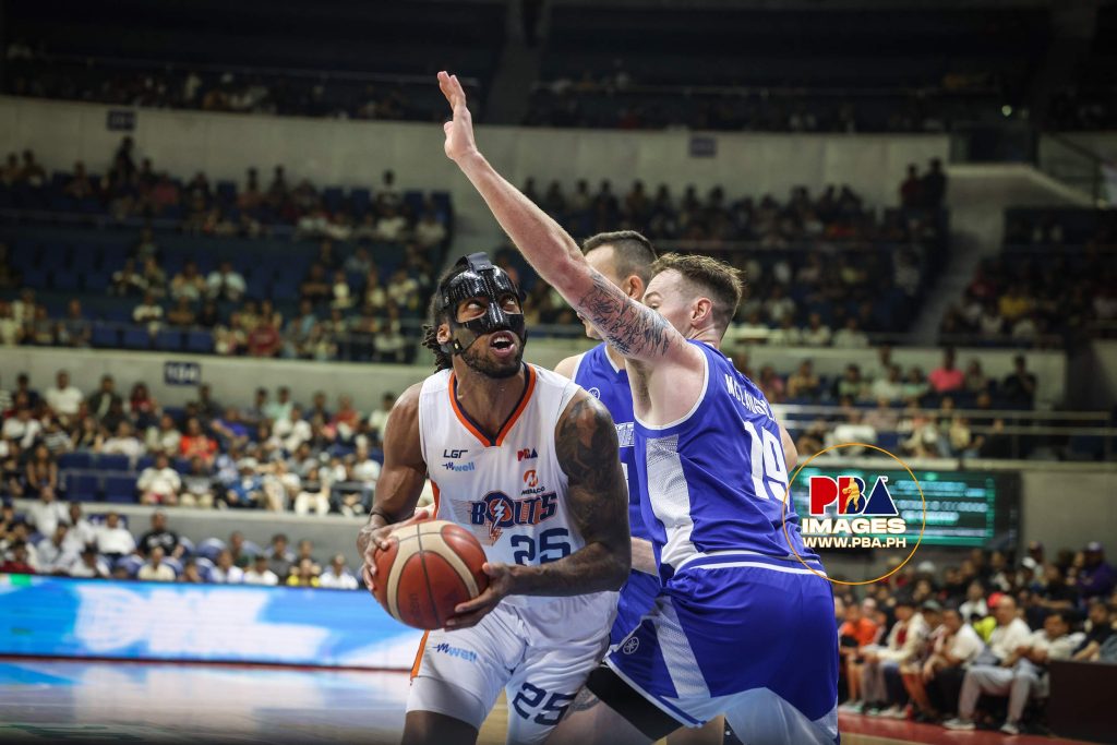Akil Mitchell Stays Even-Keeled, Keeps Things in Perspective Amid ...